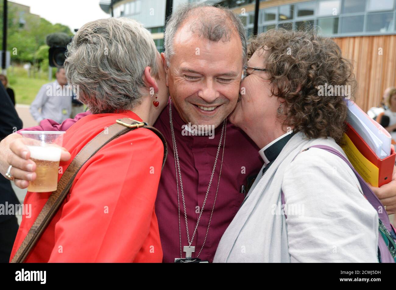 Bishop michael perham hi-res stock photography and images - Alamy