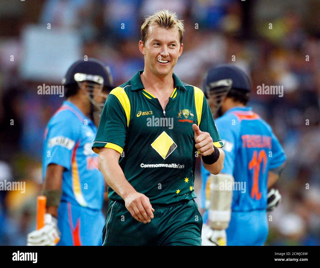 Umpire billy bowden hi-res stock photography and images - Alamy