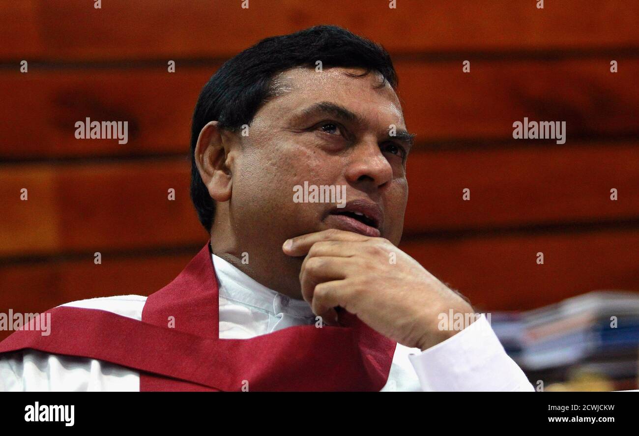 Basil rajapaksa hi-res stock photography and images - Alamy