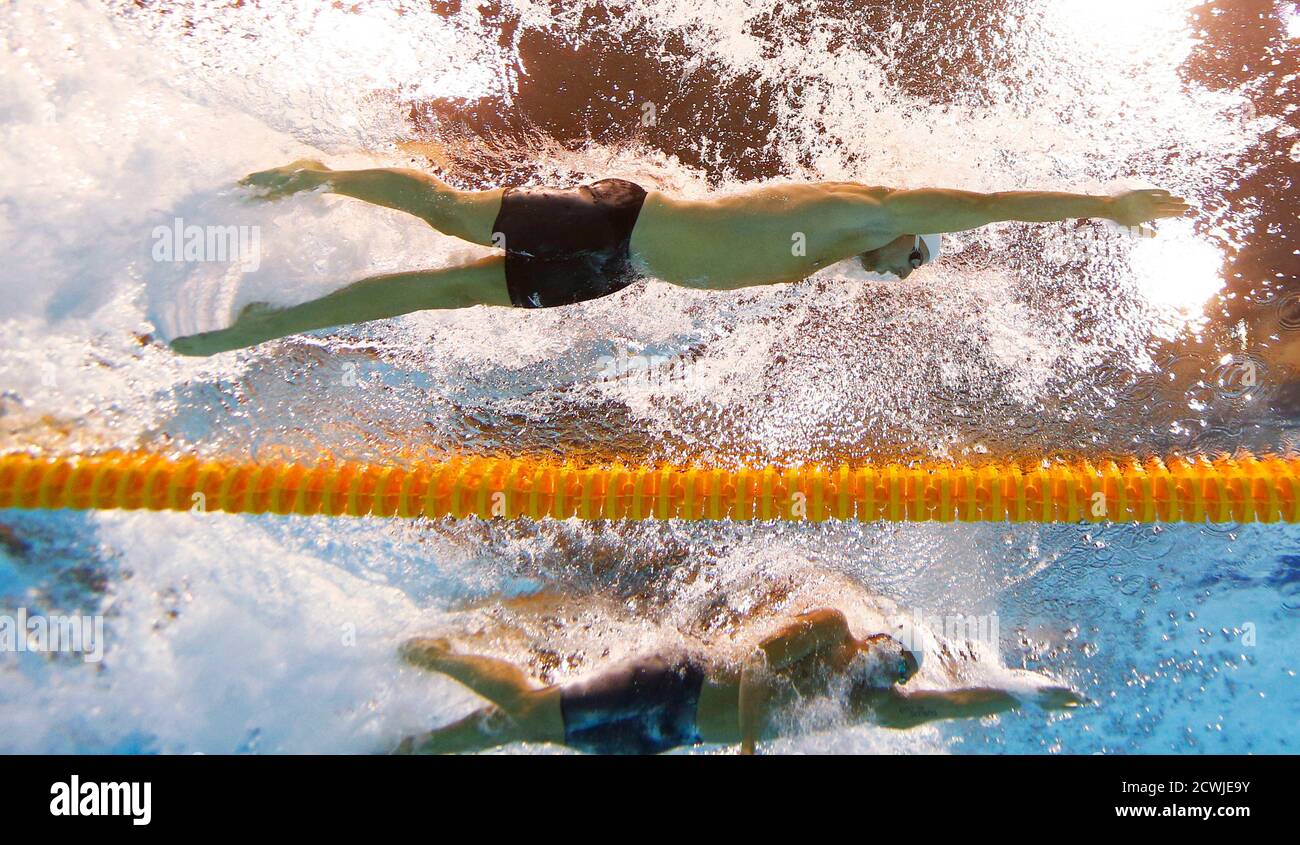Olympic freestyle swimming underwater hi-res stock photography and ...