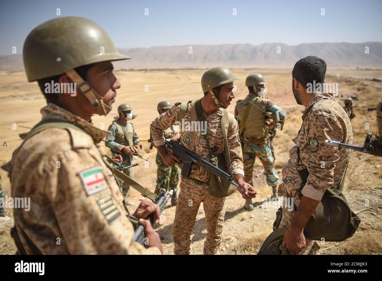 The Iranian Army held Samen-ul-A'emeh 2020 military drills in Siyakh ...