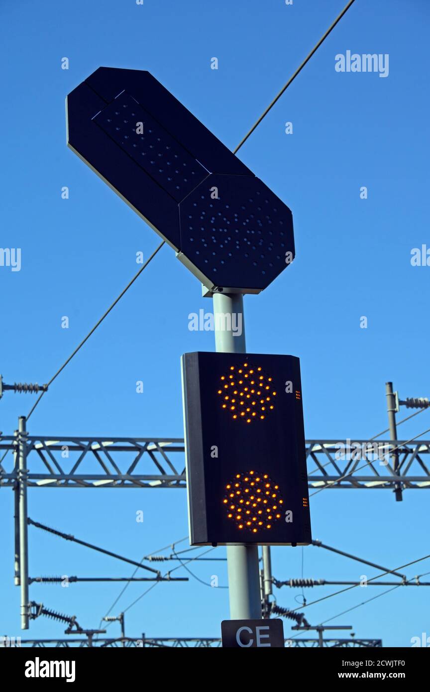 Network rail signals hi-res stock photography and images - Alamy