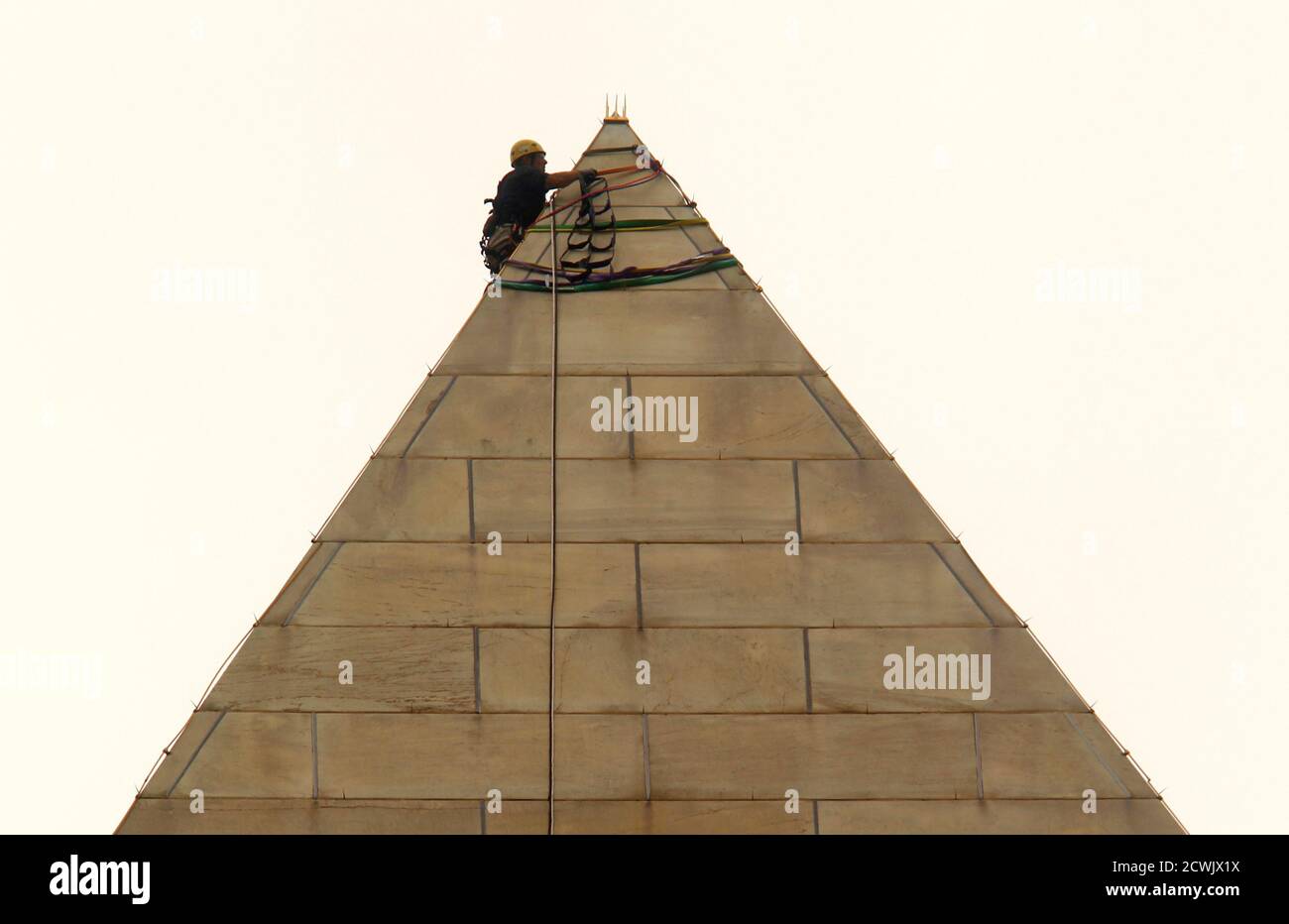 170 foot structure hi-res stock photography and images - Alamy