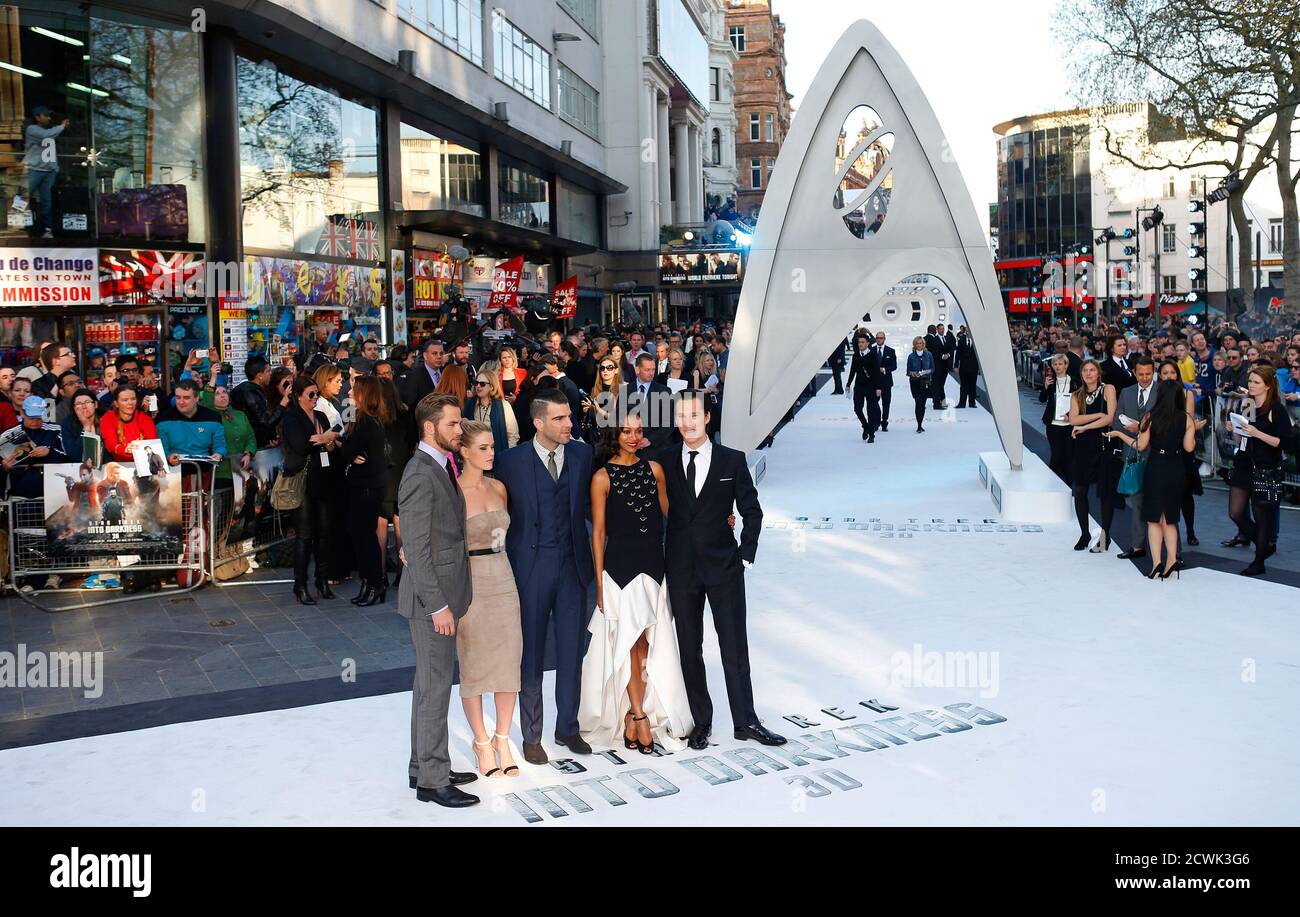 Zoe saldana and benedict cumberbatch High Resolution Stock Photography ...