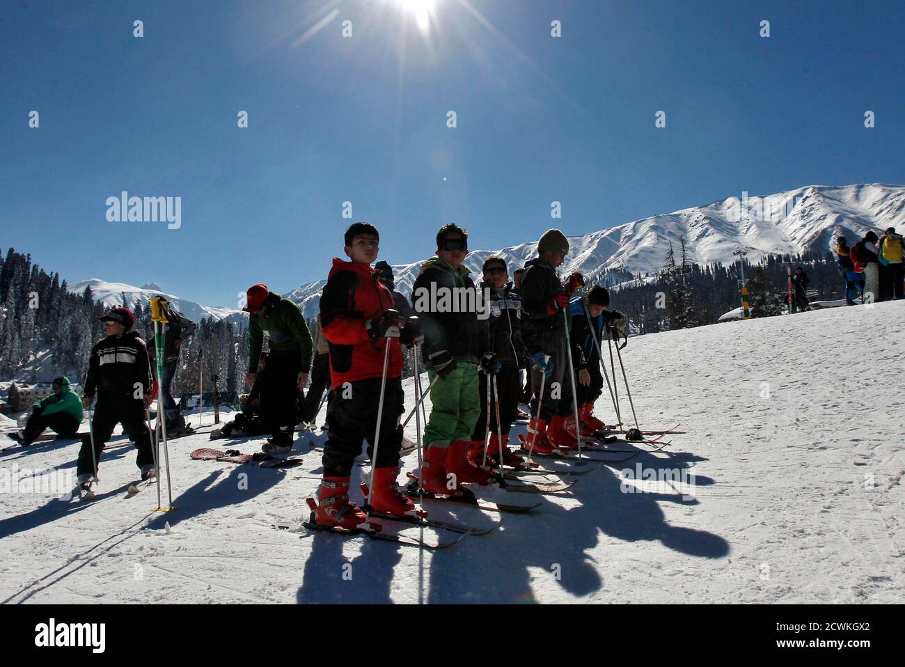 Practice skiing hi-res stock photography and images - Alamy