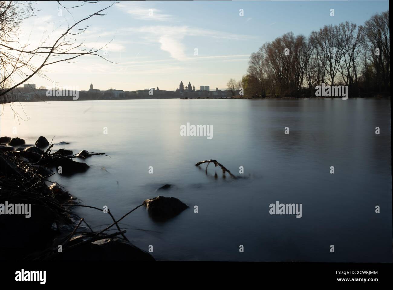 Mainz bank of river hi-res stock photography and images - Alamy