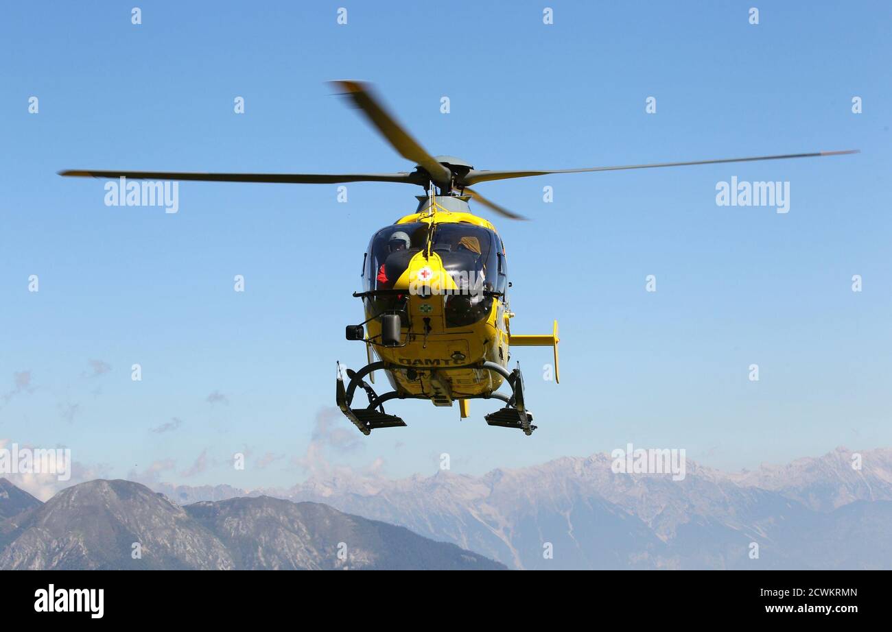 Oeamtc rescue helicopter hi-res stock photography and images - Alamy