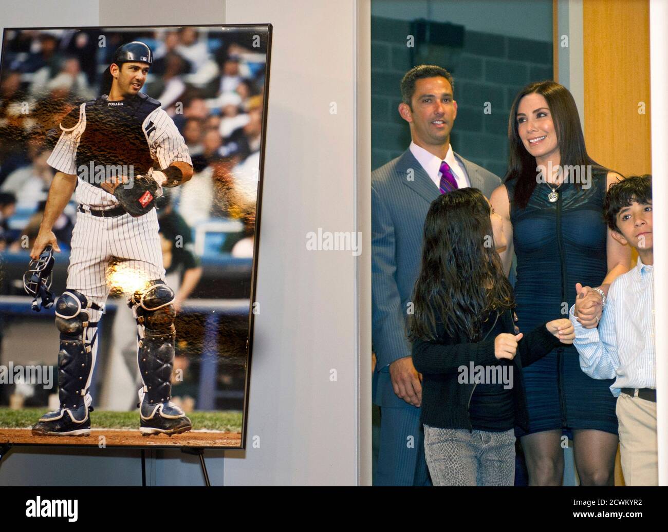 L r laura posada hi-res stock photography and images - Alamy