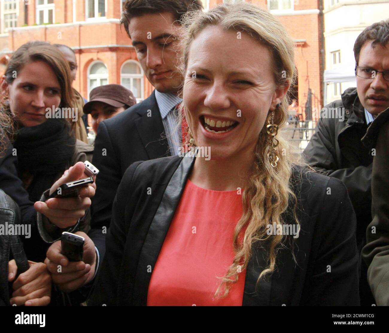 Sarah harrison assange hi-res stock photography and images - Alamy