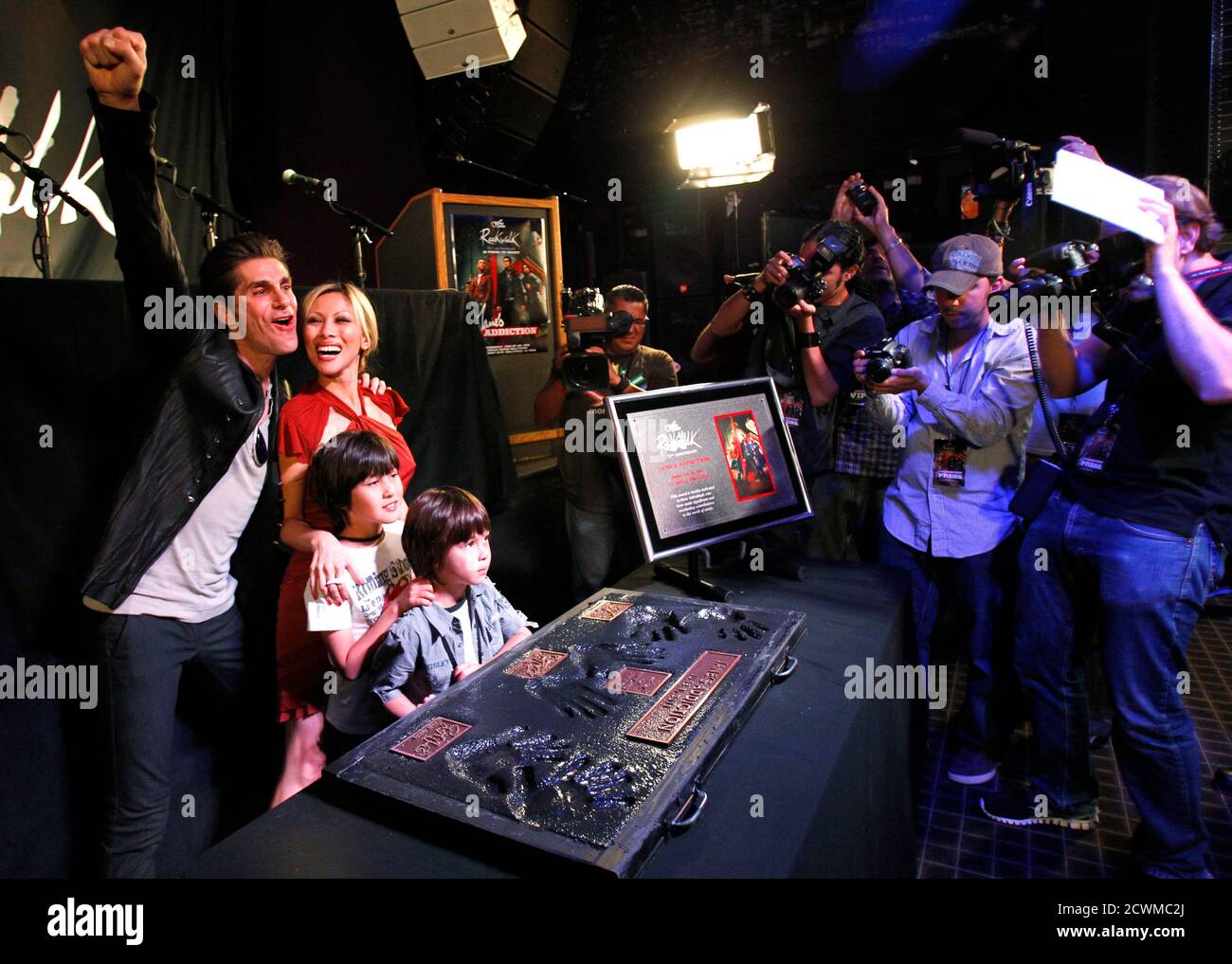 Perry farrell and etty lau farrell hi-res stock photography and images ...