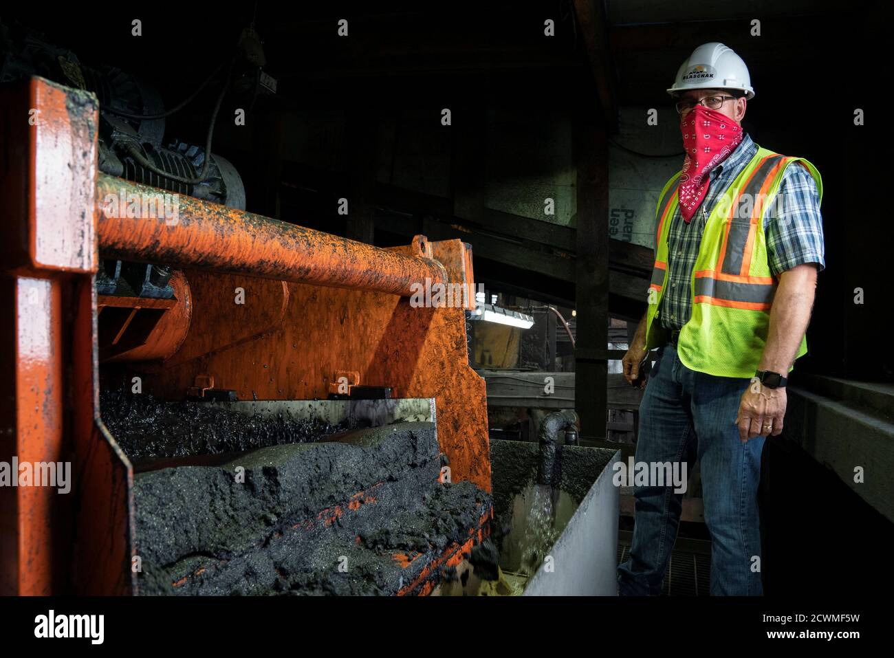 Inside coal breaker hi-res stock photography and images - Alamy