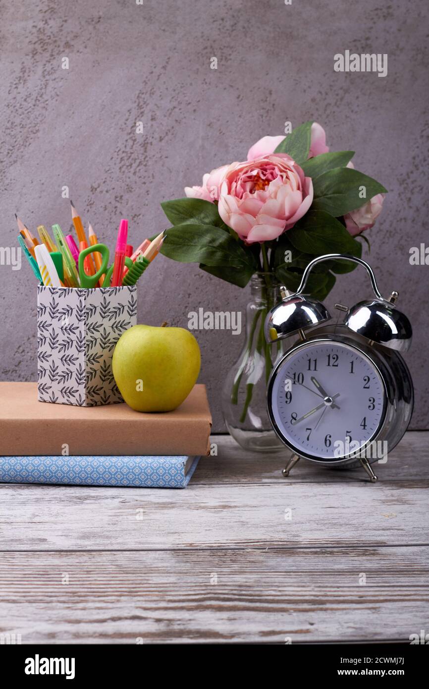 Still life of school accessories Stock Photo - Alamy