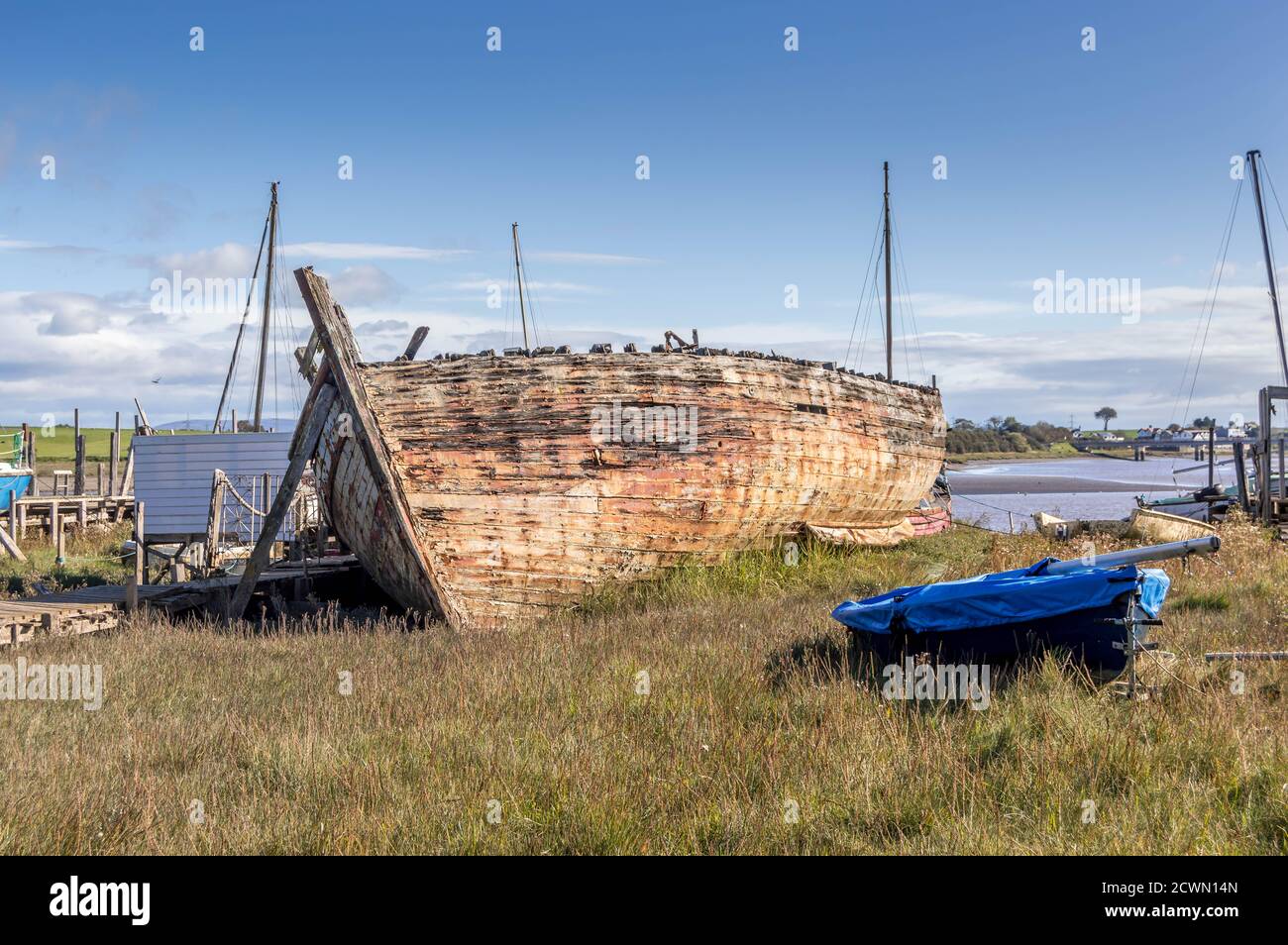 Old wooden jetty skippool creek hi-res stock photography and images - Alamy
