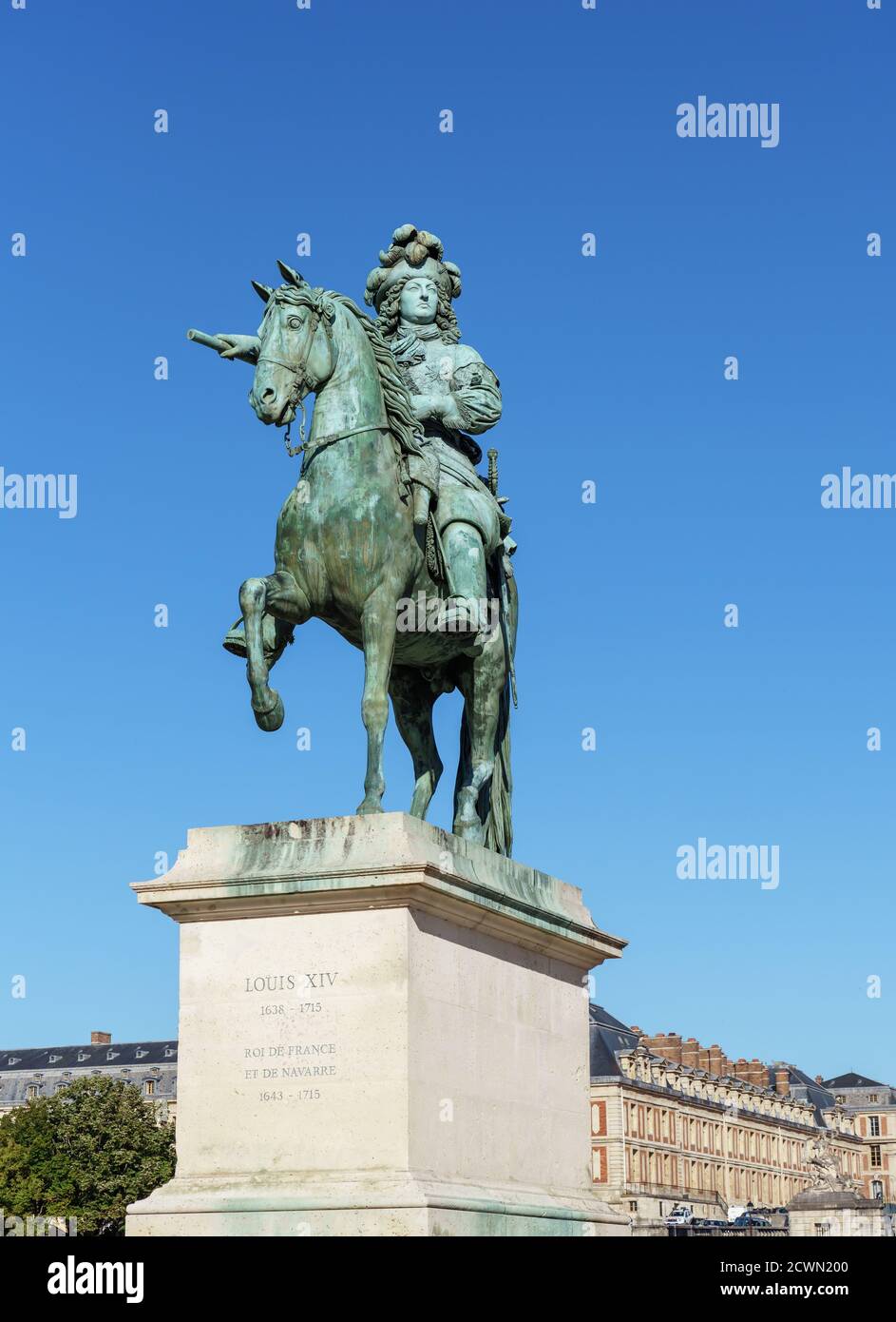 Equestrian statue of Louis XIV - Versailles, France Stock Photo - Alamy