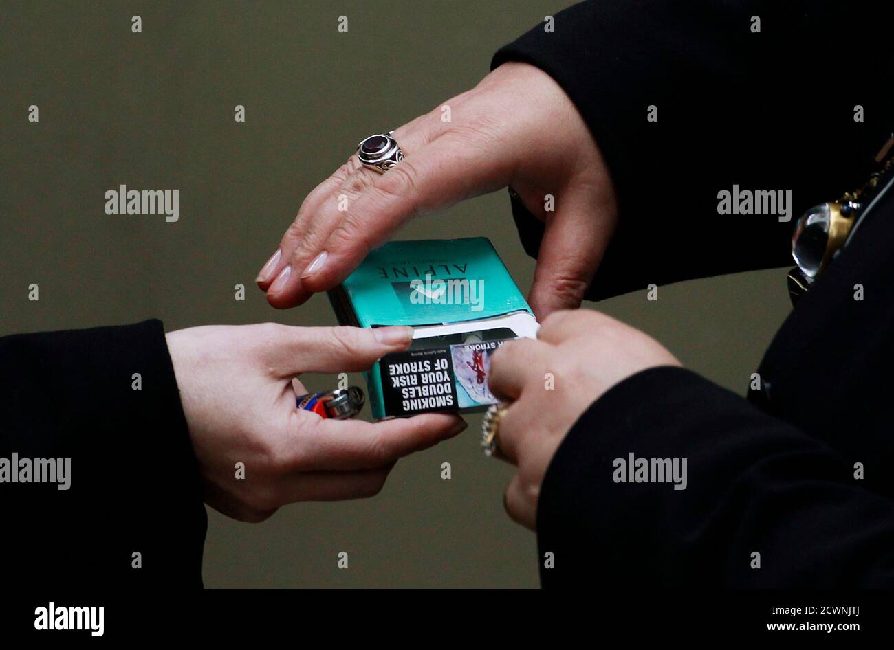 Cigarette pack australia hi-res stock photography and images - Alamy