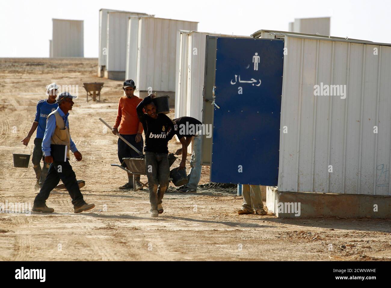 Construction workers syria hi-res stock photography and images - Alamy