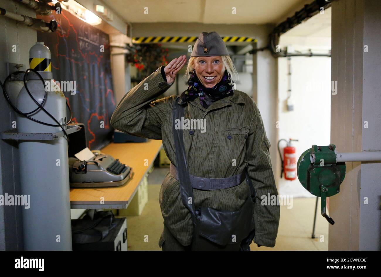 East german soldier 1970s hi-res stock photography and images - Alamy