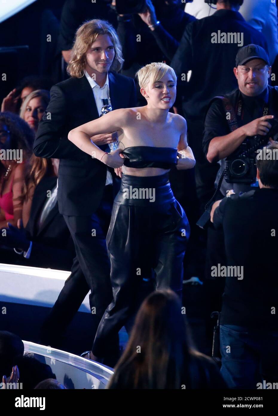 Miley cyrus wrecking ball hi-res stock photography and images - Alamy