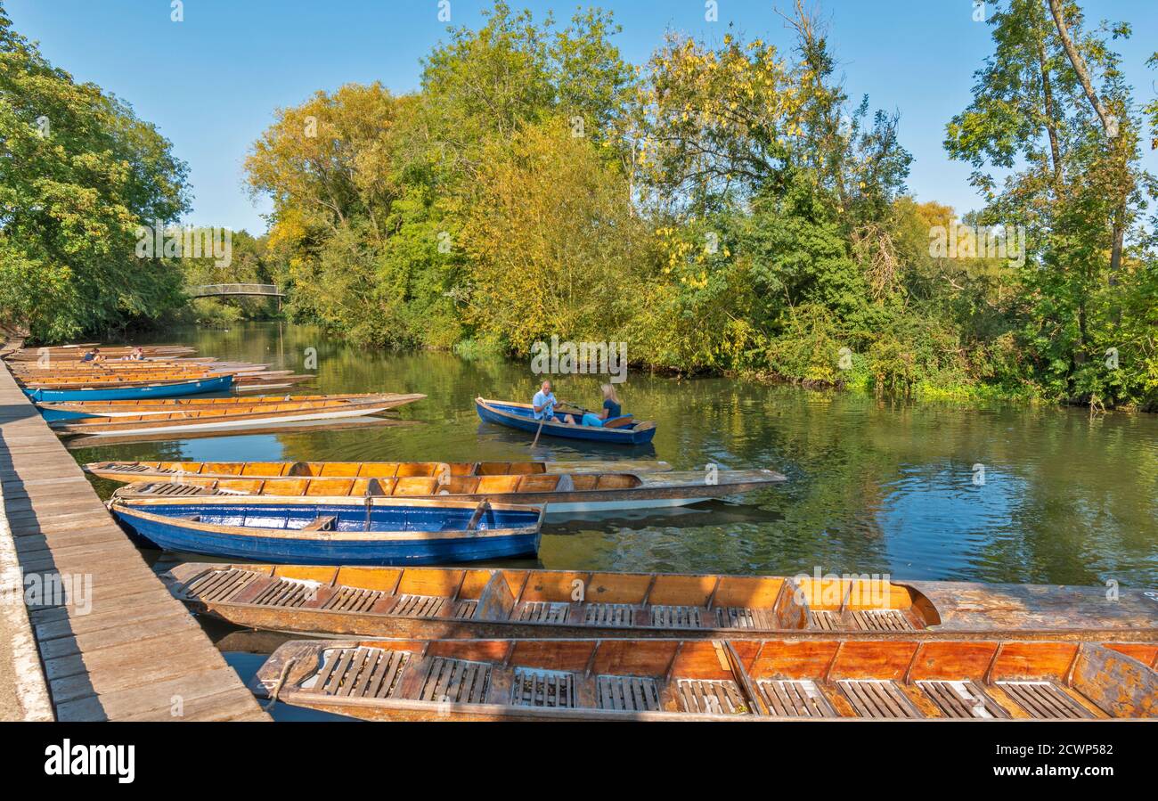 OXFORD CITY ENGLAND CHERWELL BOATHOUSE ON THE RIVER CHERWELL PUNTS AND ...