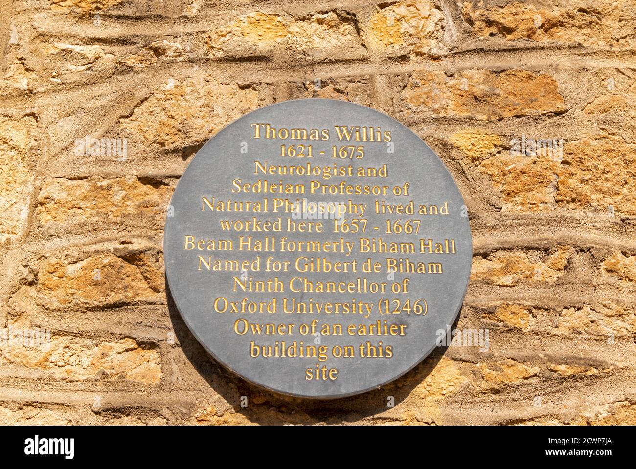 OXFORD CITY ENGLAND MERTON STREET ROUND PLAQUE COMMEMORATING THOMAS WILLIS 1621-1675 Stock Photo ...