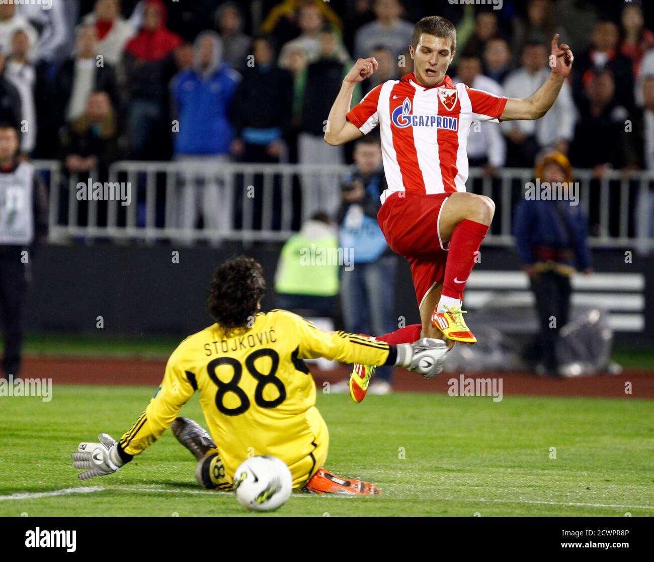 Vladimir stojkovic goalkeeper partizan belgrade hi-res stock ...