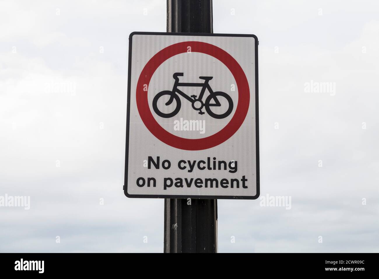 Cycling on pavement hi-res stock photography and images - Alamy