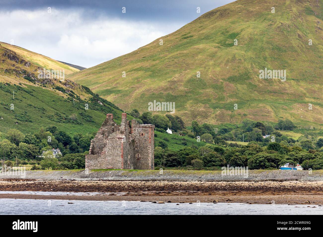 Lochranza fortress hi-res stock photography and images - Alamy