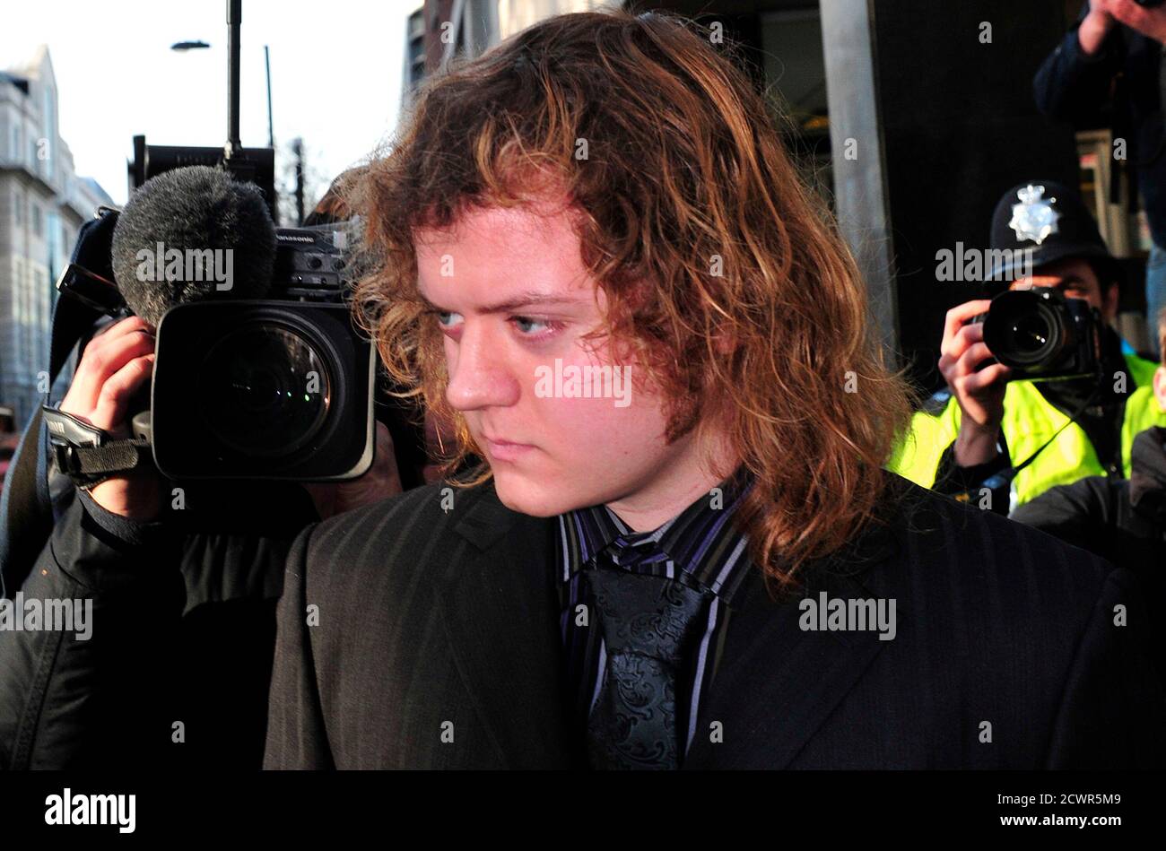 Throwing fire extinguisher hi-res stock photography and images - Alamy