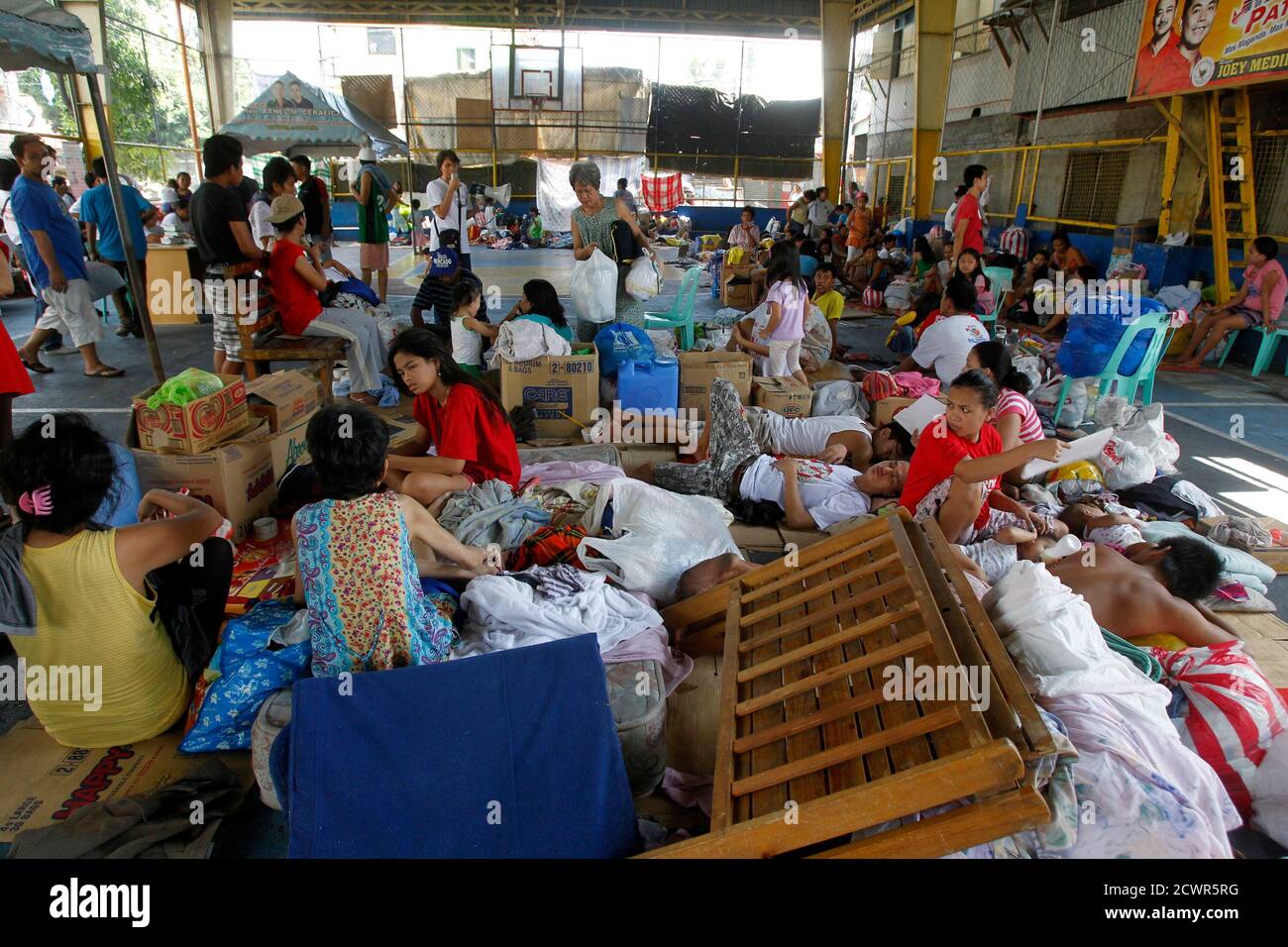 Philippines on sunday night hi-res stock photography and images - Alamy