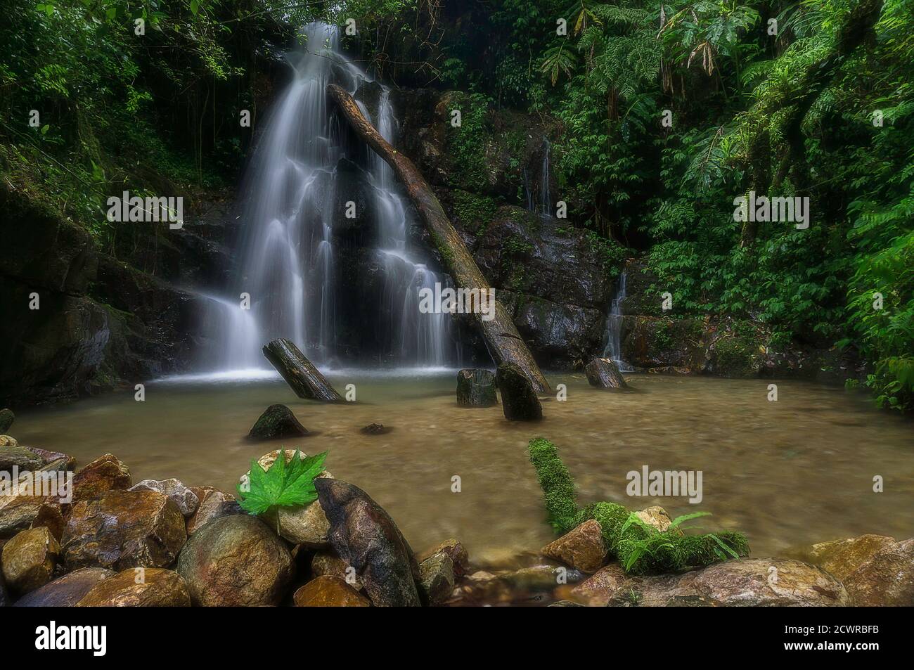 Dawki clear water hi-res stock photography and images - Alamy