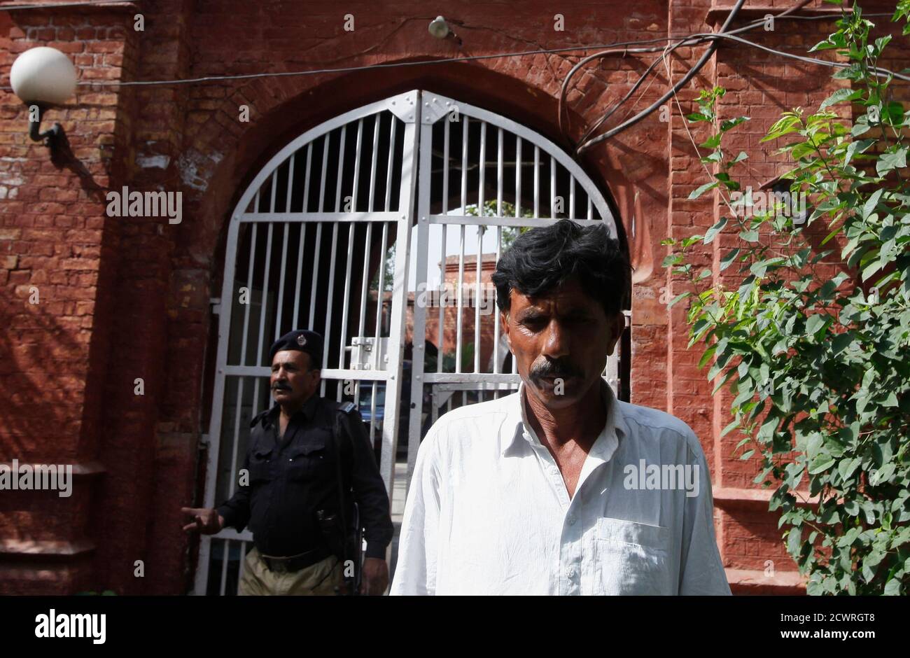 Pregnant cousin hi-res stock photography and images - Alamy