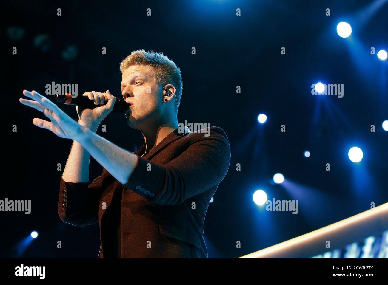 Scott hoying lead singer pentatonix hi-res stock photography and images ...
