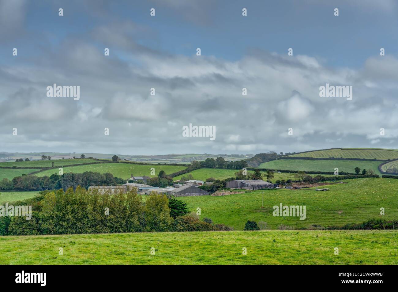 Cornish farm buildings hi-res stock photography and images - Alamy