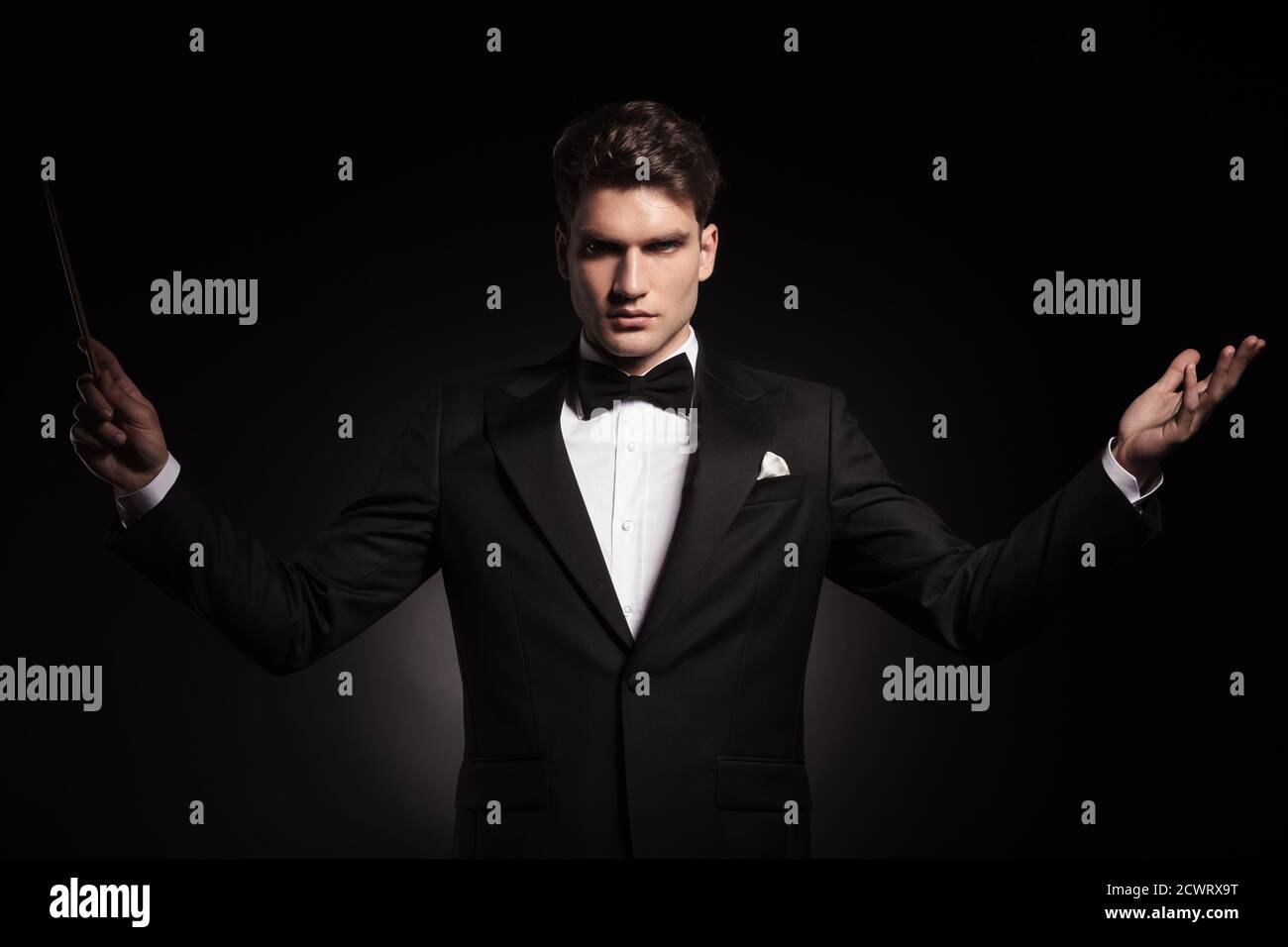 Conductor tuxedo hi-res stock photography and images - Alamy