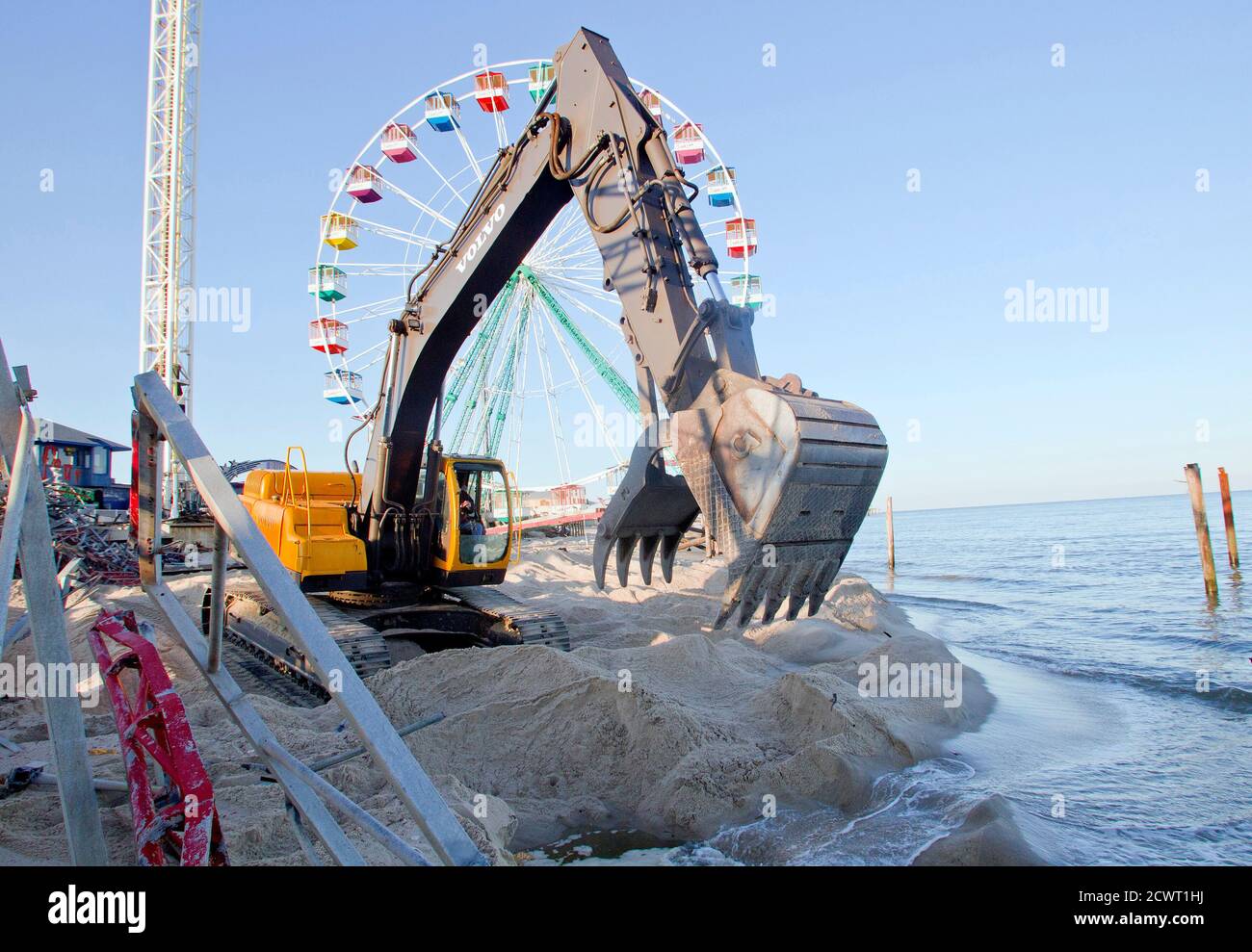 Boardwalk demolition hi-res stock photography and images - Alamy