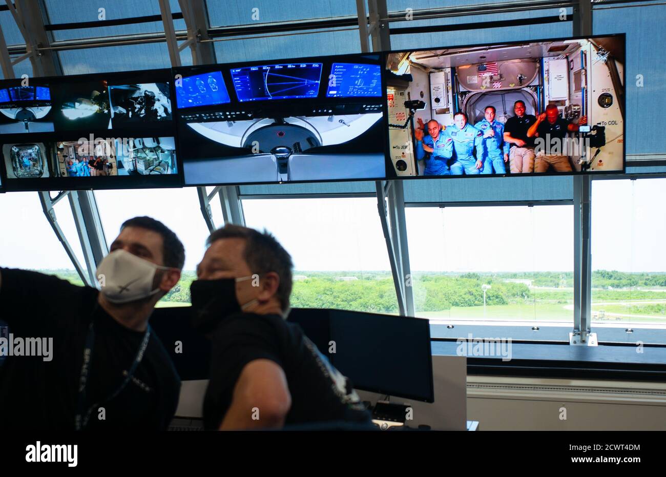 Expedition 63 launch hi-res stock photography and images - Alamy