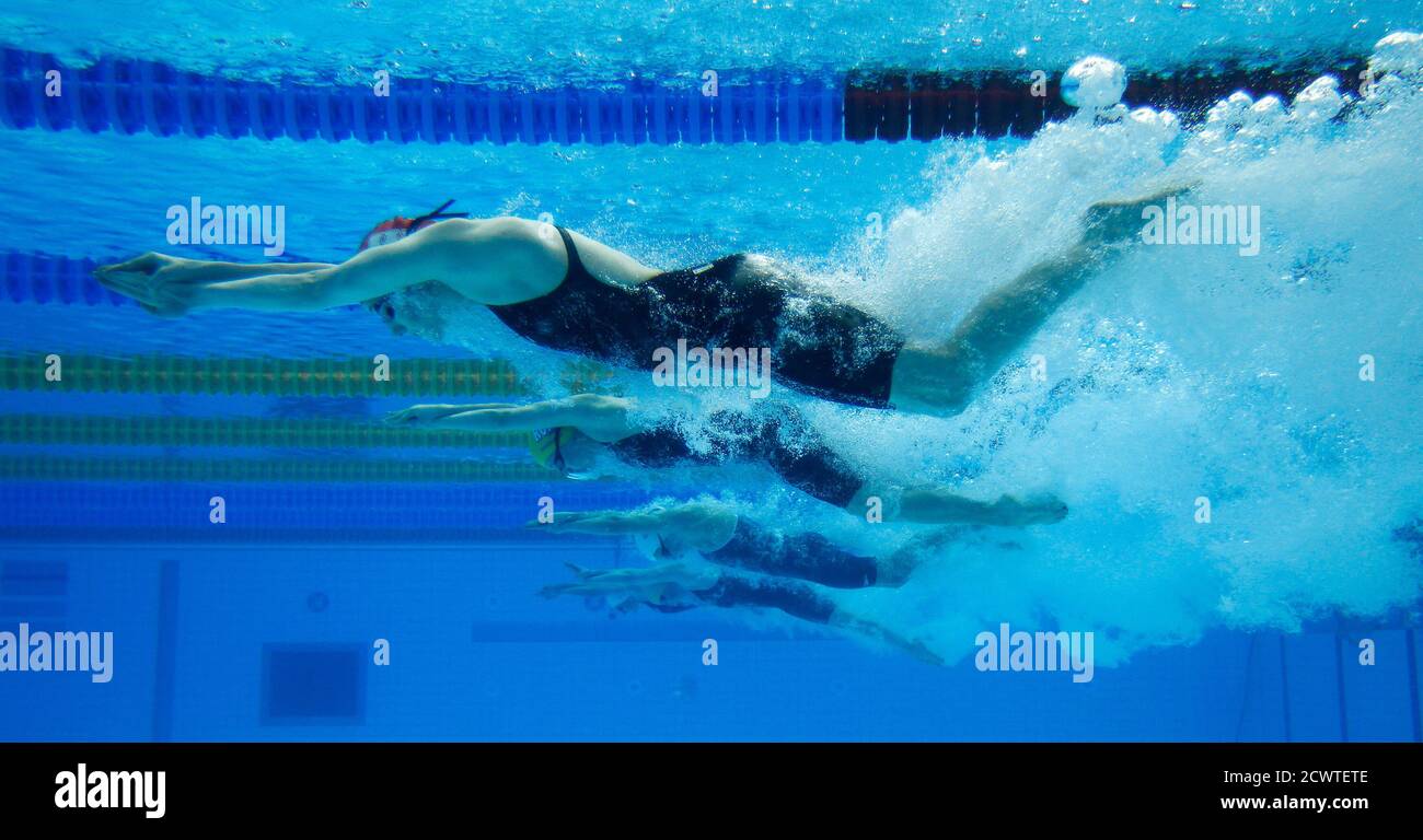 Olympic freestyle swimming underwater hi-res stock photography and ...