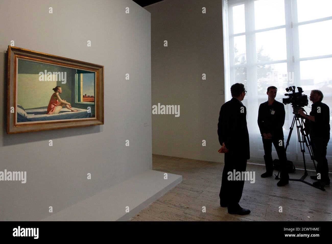 Edward hopper painting morning sun hi-res stock photography and images ...