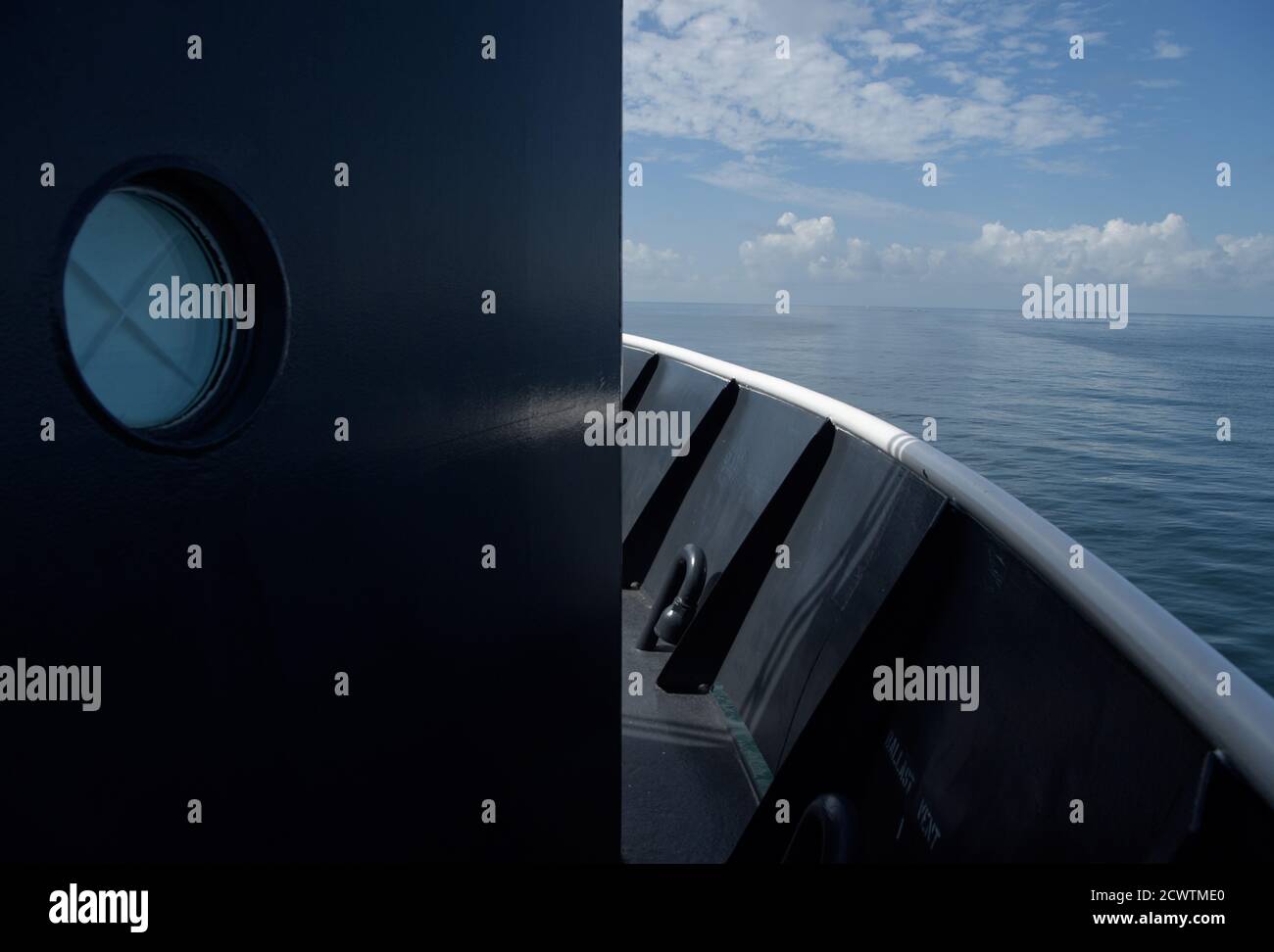 Spacex go navigator recovery ship hi-res stock photography and images ...