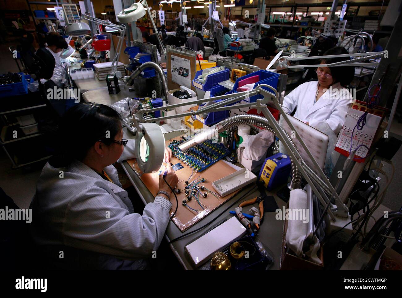 China economy 1990s hi-res stock photography and images - Alamy