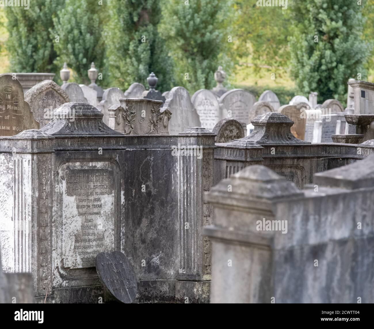 Bereavement in judaism hebrew hi-res stock photography and images - Alamy