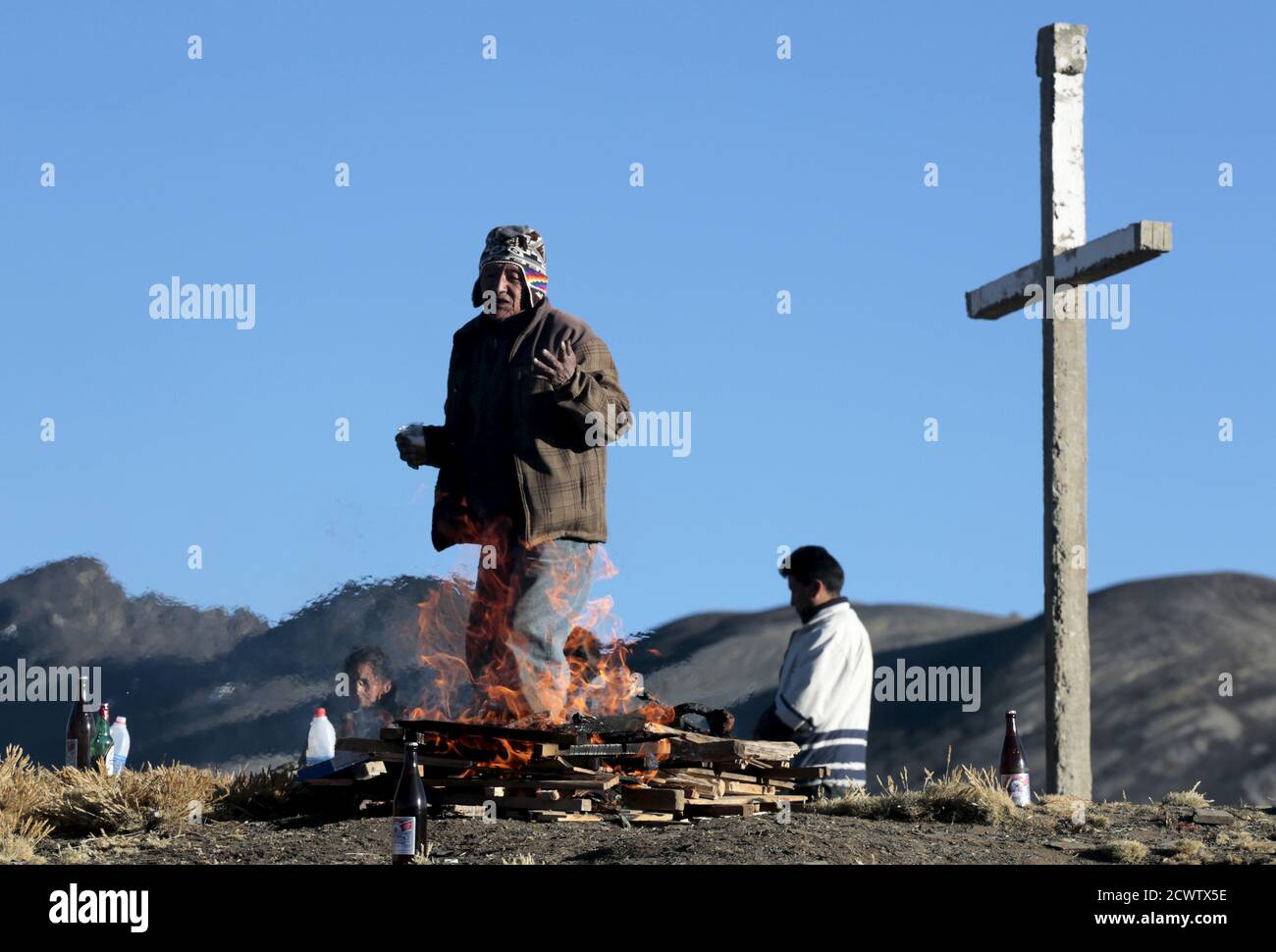 Bolivia pachamama ritual hi-res stock photography and images - Alamy