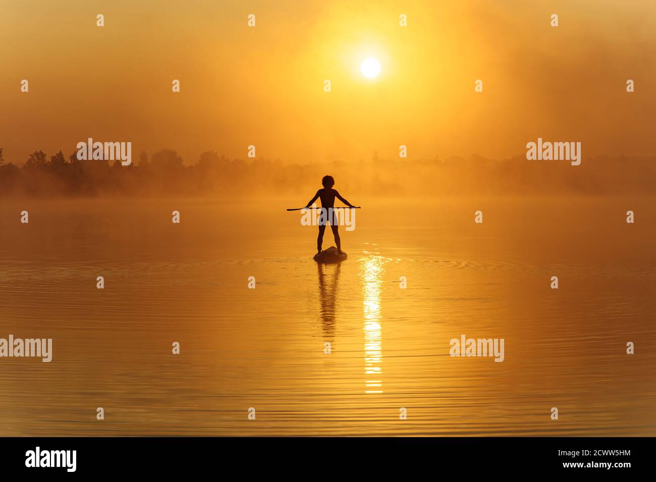 Man in silhouette hi-res stock photography and images - Alamy