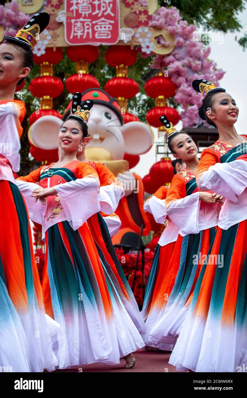 Traditional Chinese New Year celebration Stock Photo - Alamy