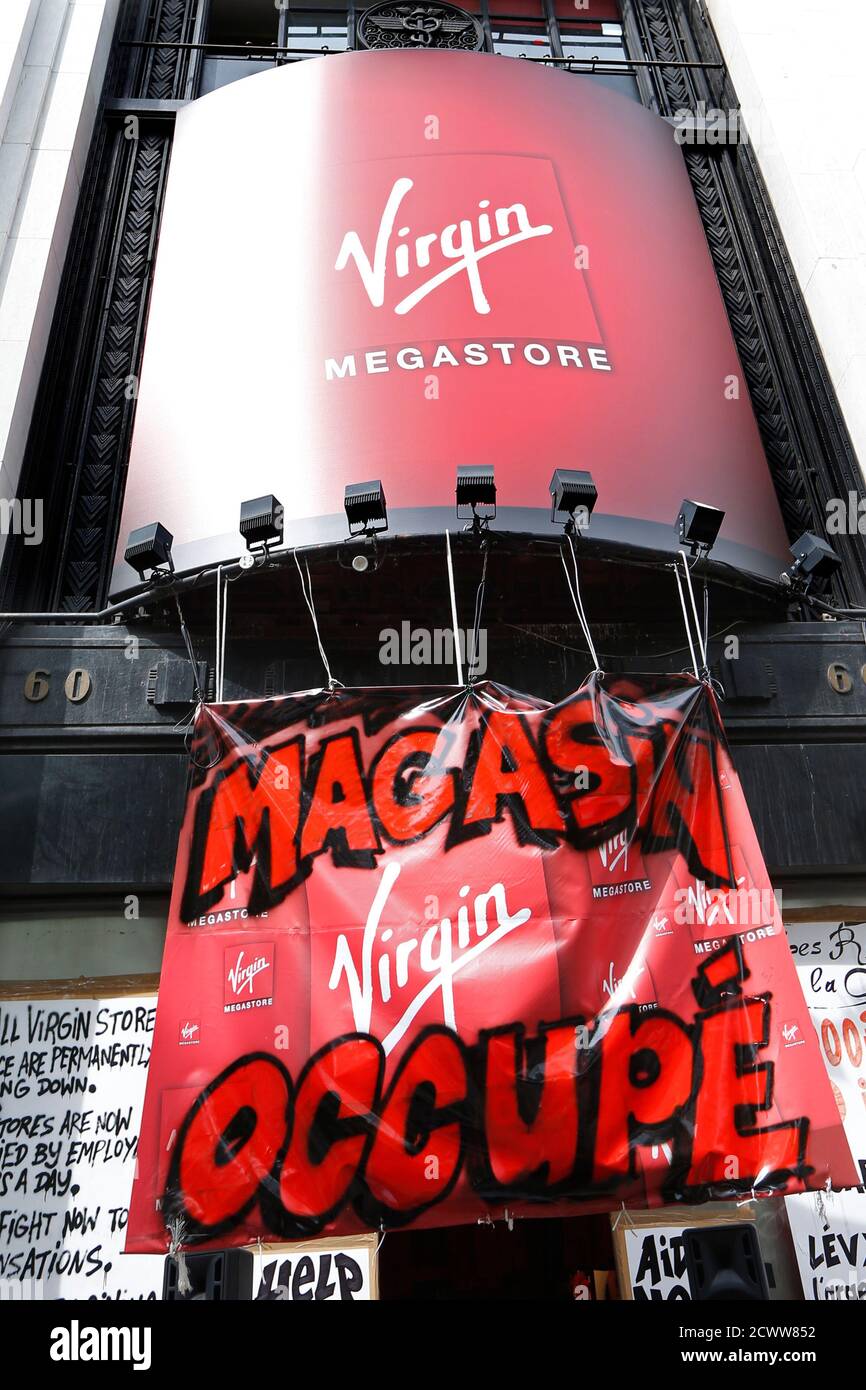 Virgin music store employees hi-res stock photography and images - Alamy