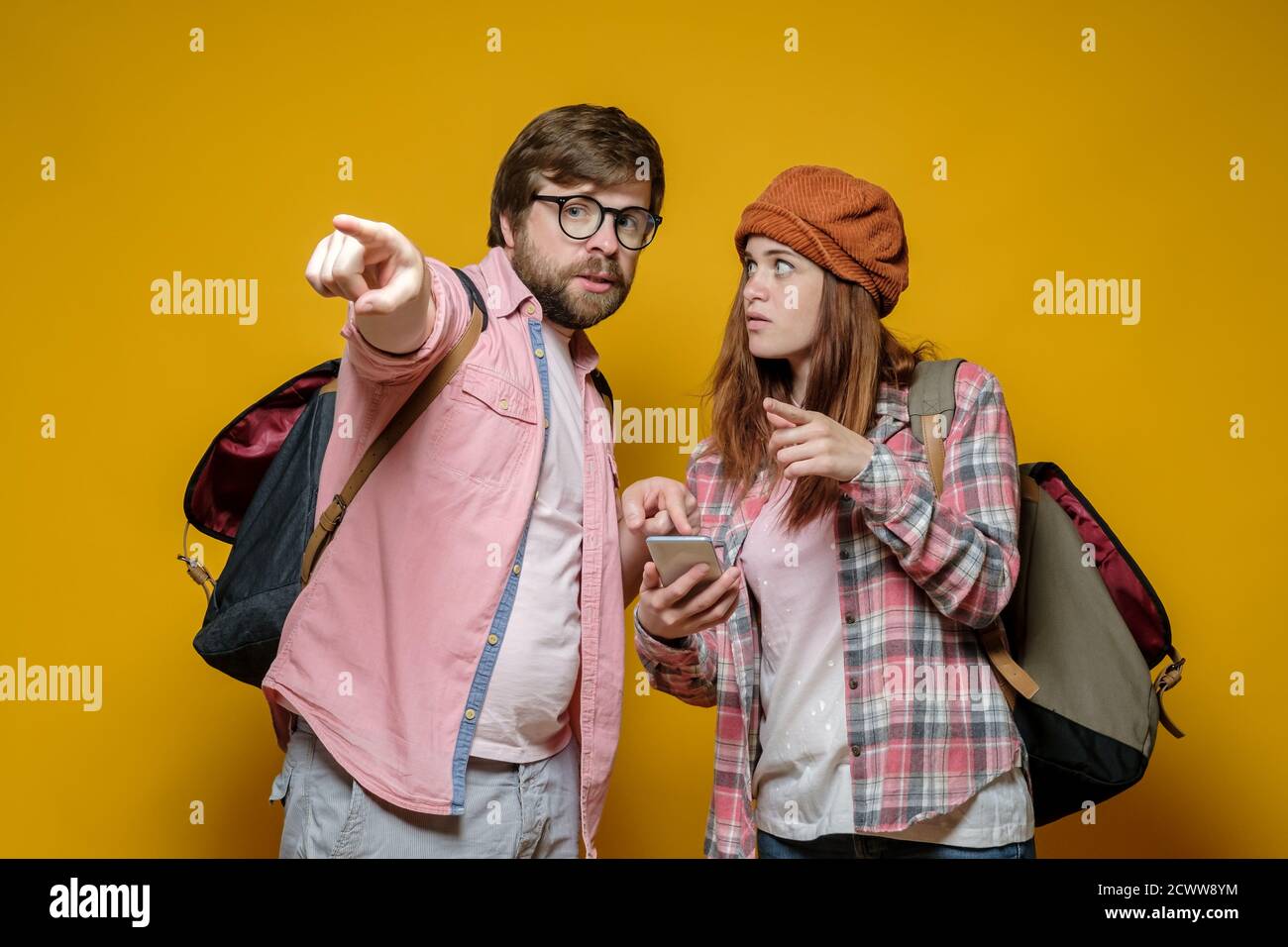 Confused man map hi-res stock photography and images - Alamy