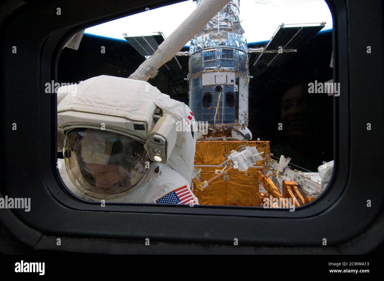 Hubble Servicing Mission 4-07 In celebration of the 25th anniversary of ...