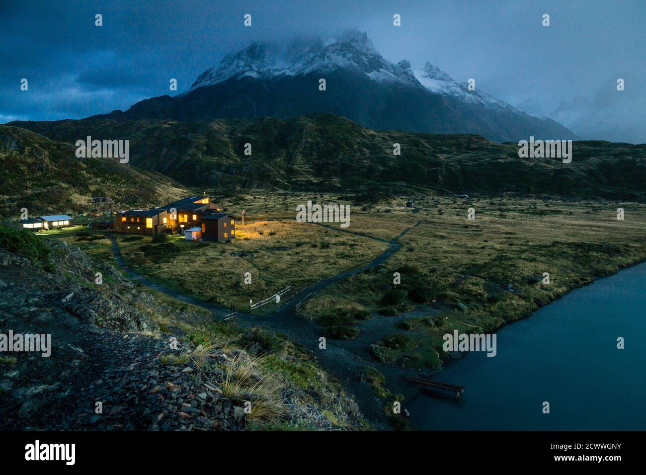 cuernos del Paine, refugio Paine Grande, trekking W, Parque nacional ...