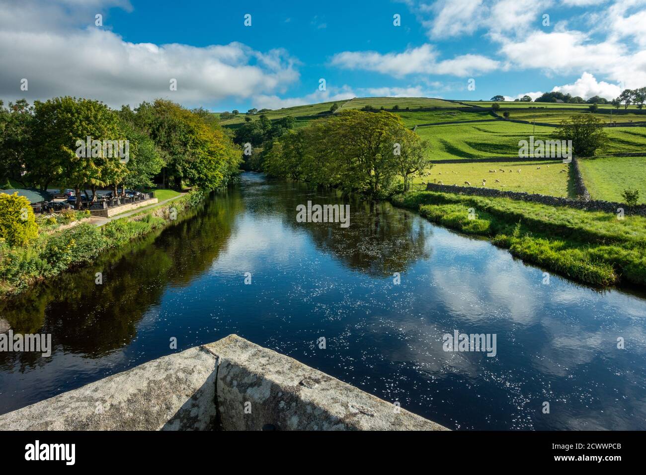 Burnsall yorkshire dales national park hi-res stock photography and ...