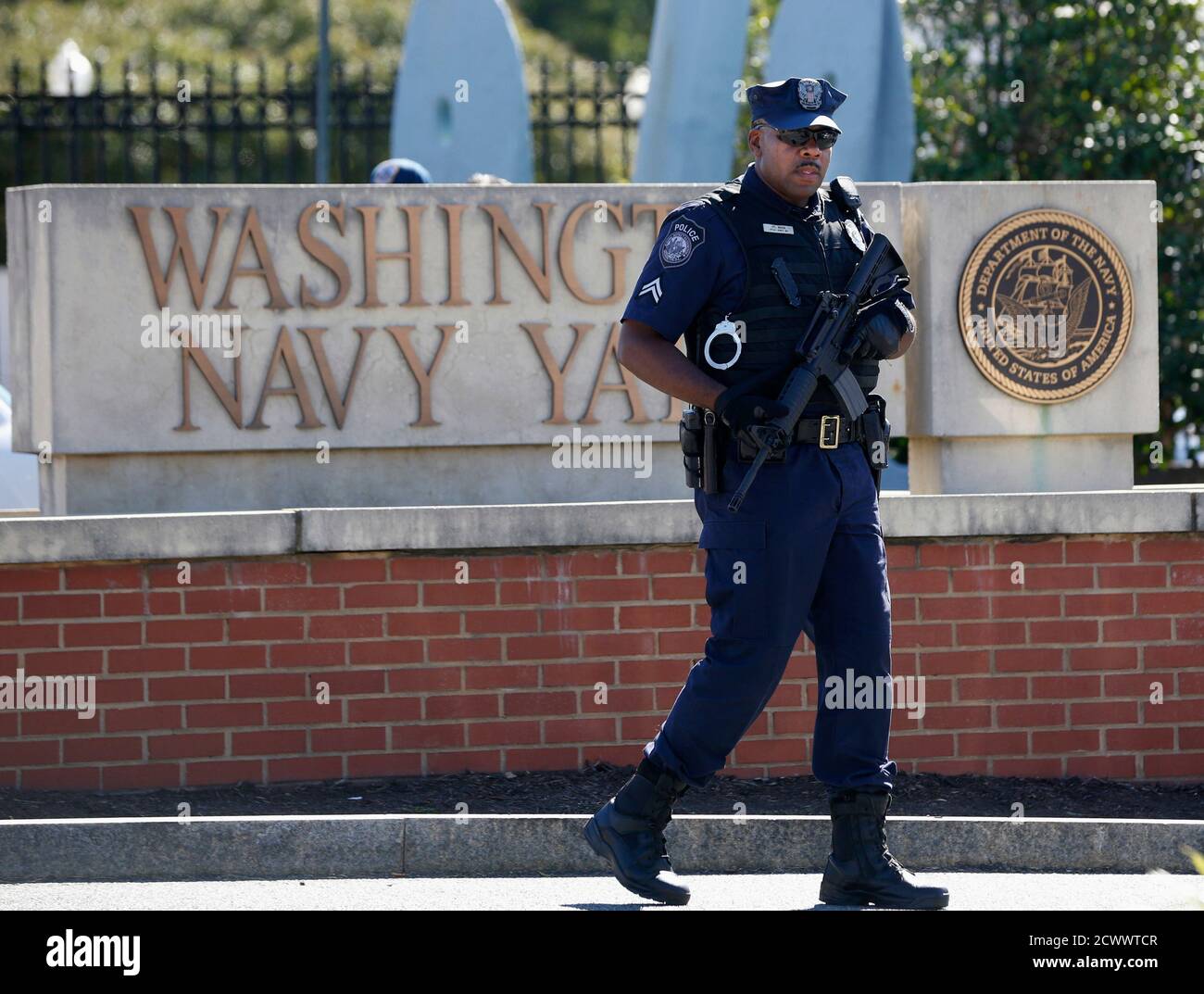 Washington navy yard main gate hi-res stock photography and images - Alamy